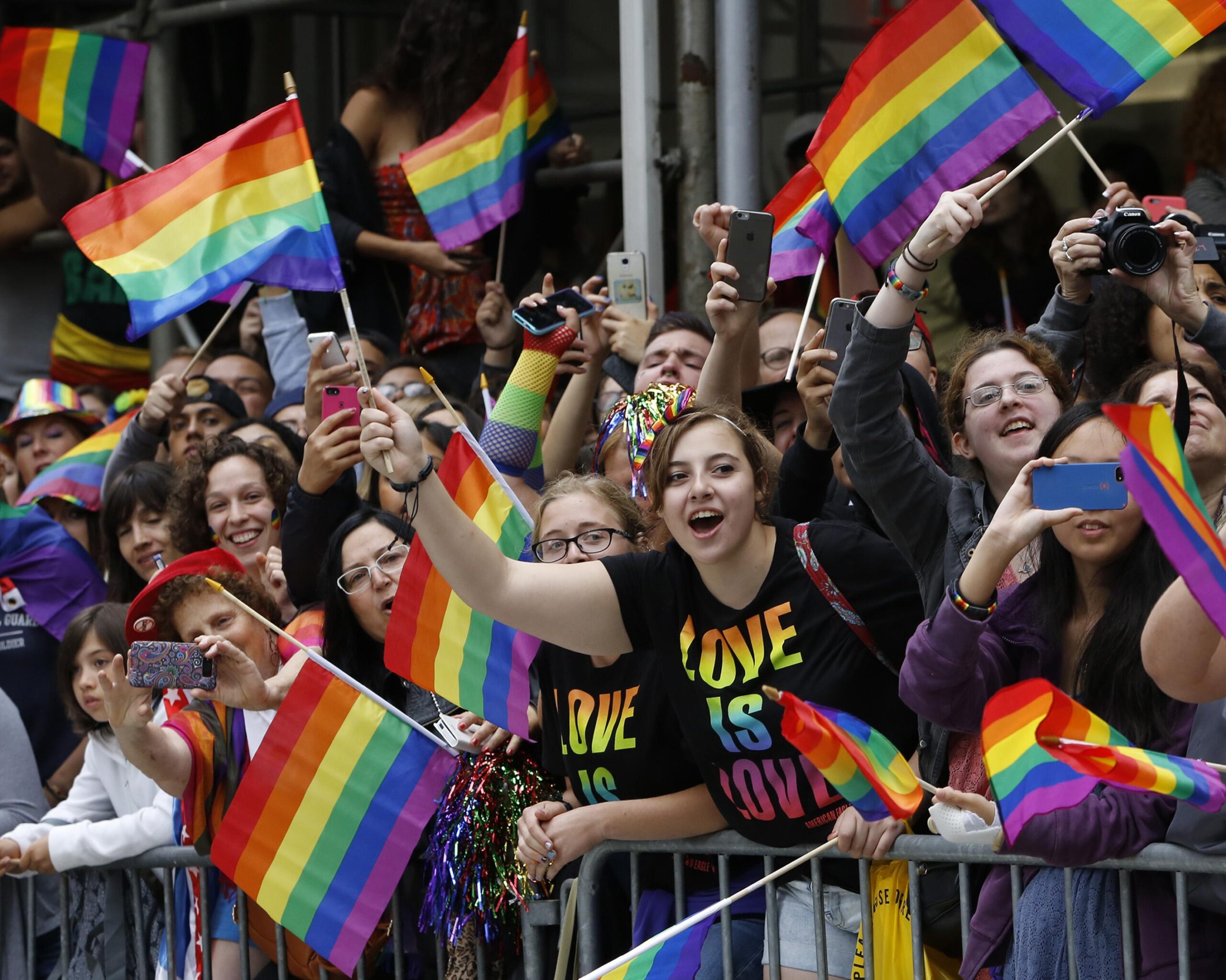 LGBT Chiếm Bao Nhiêu Dân Số Thế Giới: Nghiên Cứu Mới Nhất